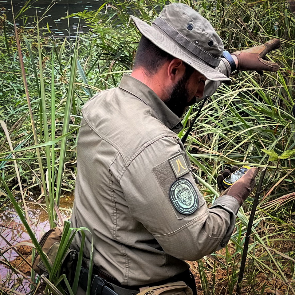 Bush hoed met memory wire - Ultrasstuff Webshop