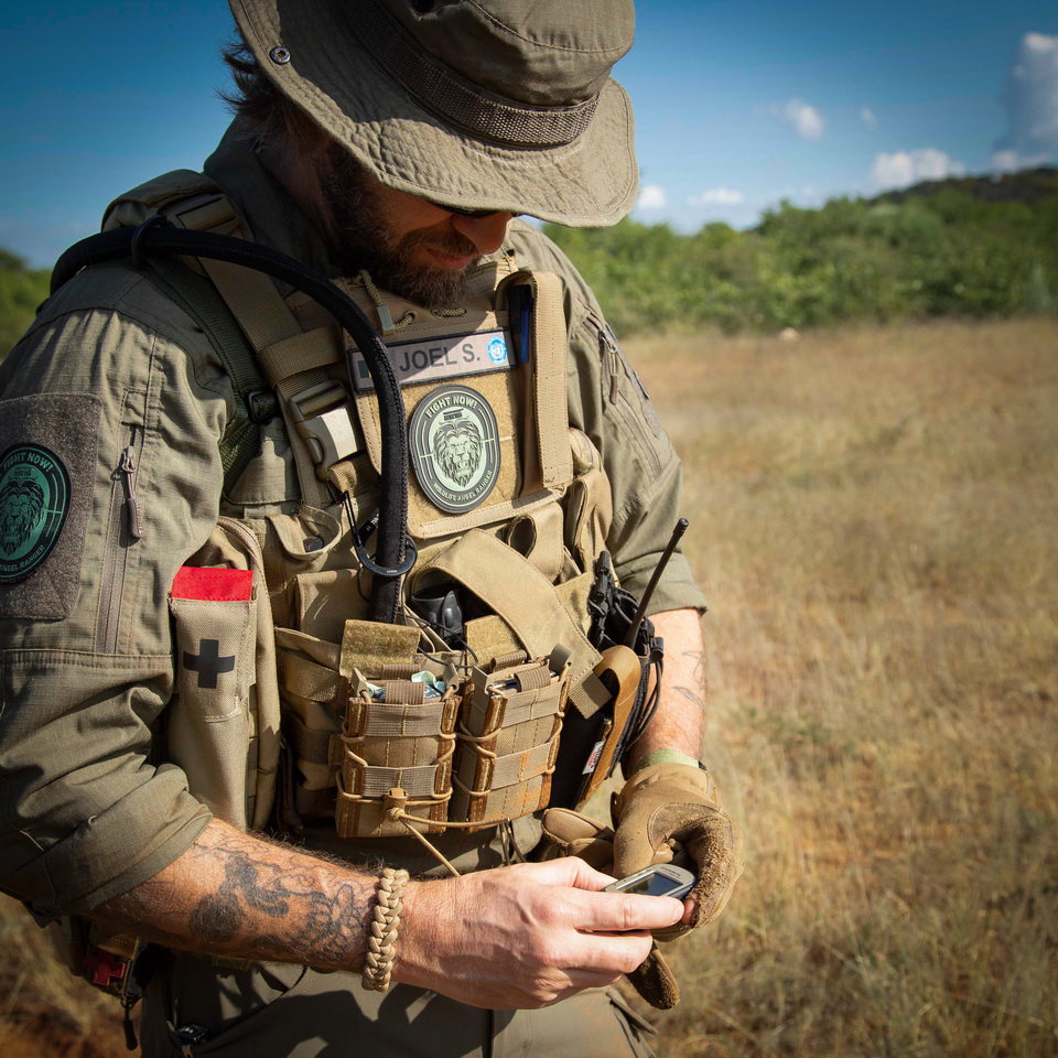 Bush hoed met memory wire - Ultrasstuff Webshop